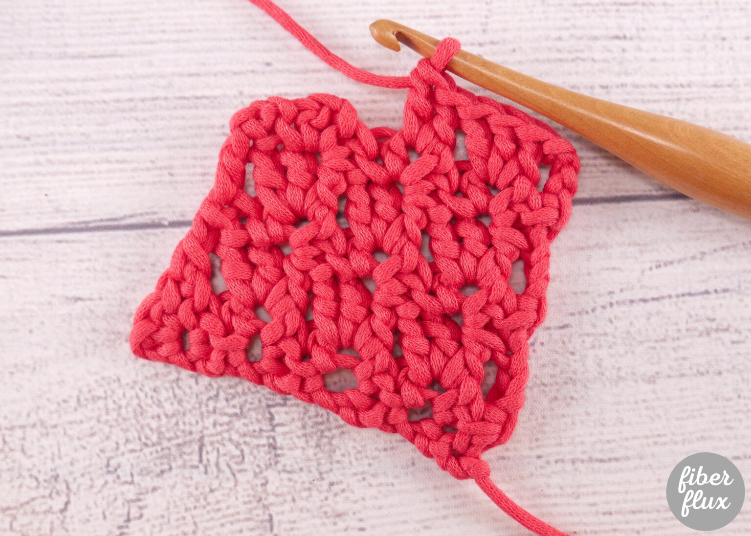 Crochet Primrose Stitch, Full Photo + Video Tutorial - fiberfluxblog.com